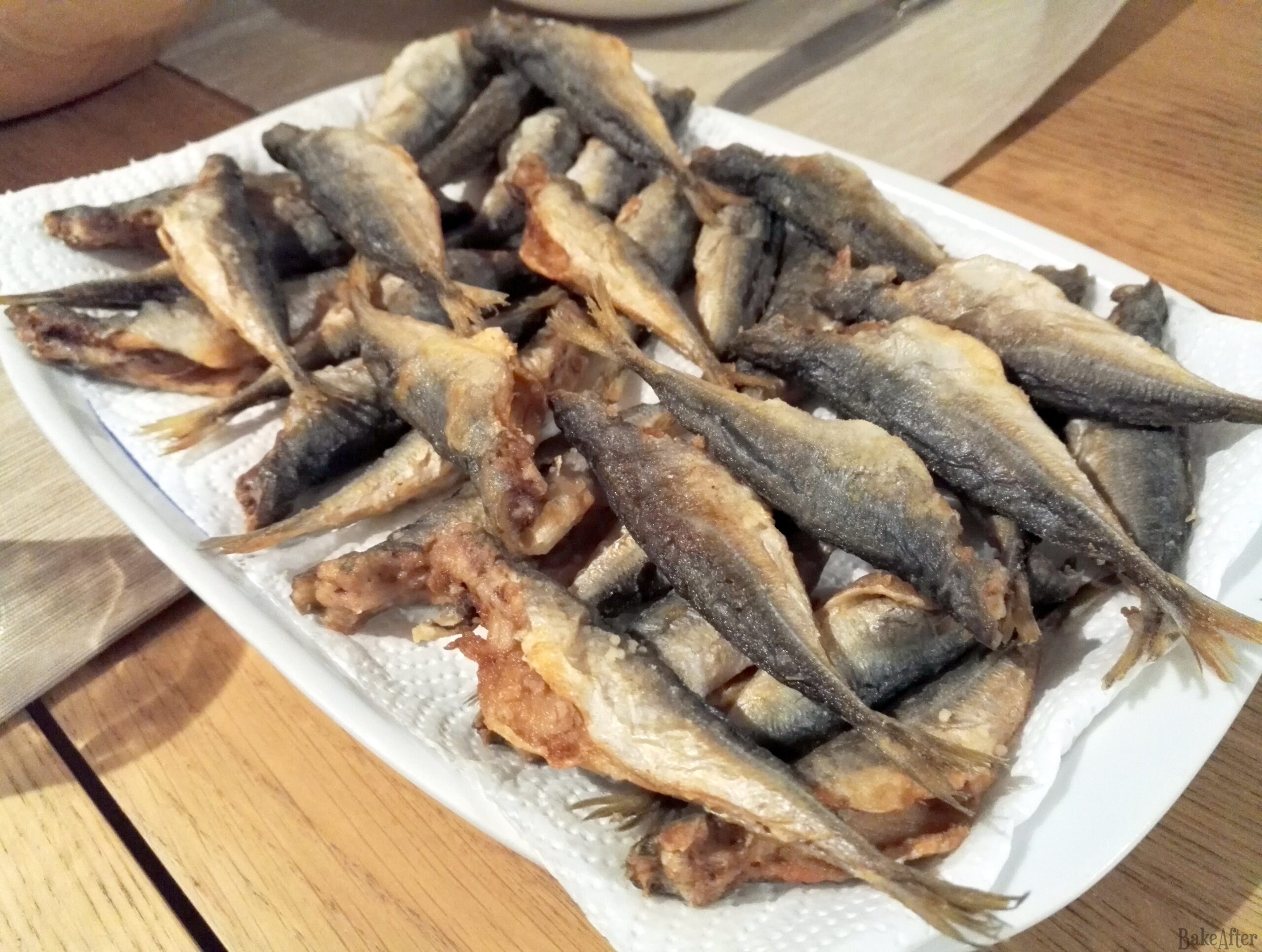 Portuguese Styled Fried Mackerel • Carapaus Fritos · Bake After Recipe