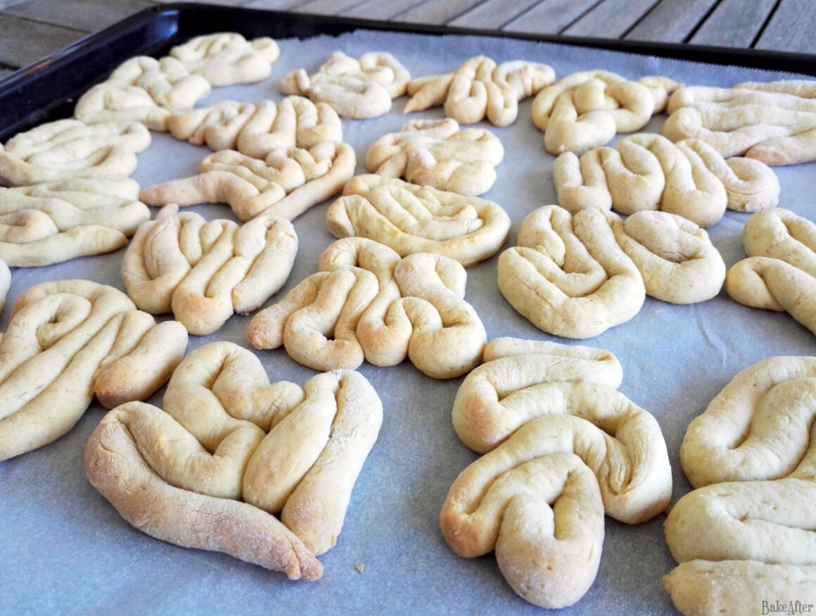 Fresh Carrot Cupcakes · BakeAfter