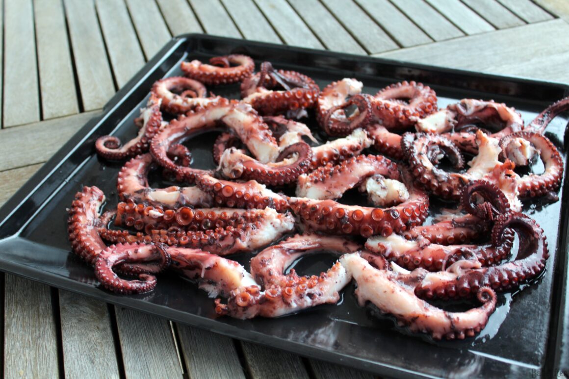 The Complete Guide to Yeast, Leavening Agents, and Baking Powder · Bake ...