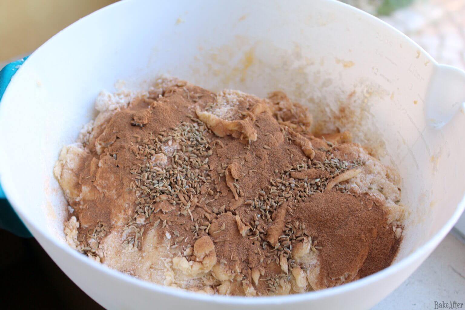 Traditional Portuguese Easter Sweet Bread • Folar de Portugal · Bake ...