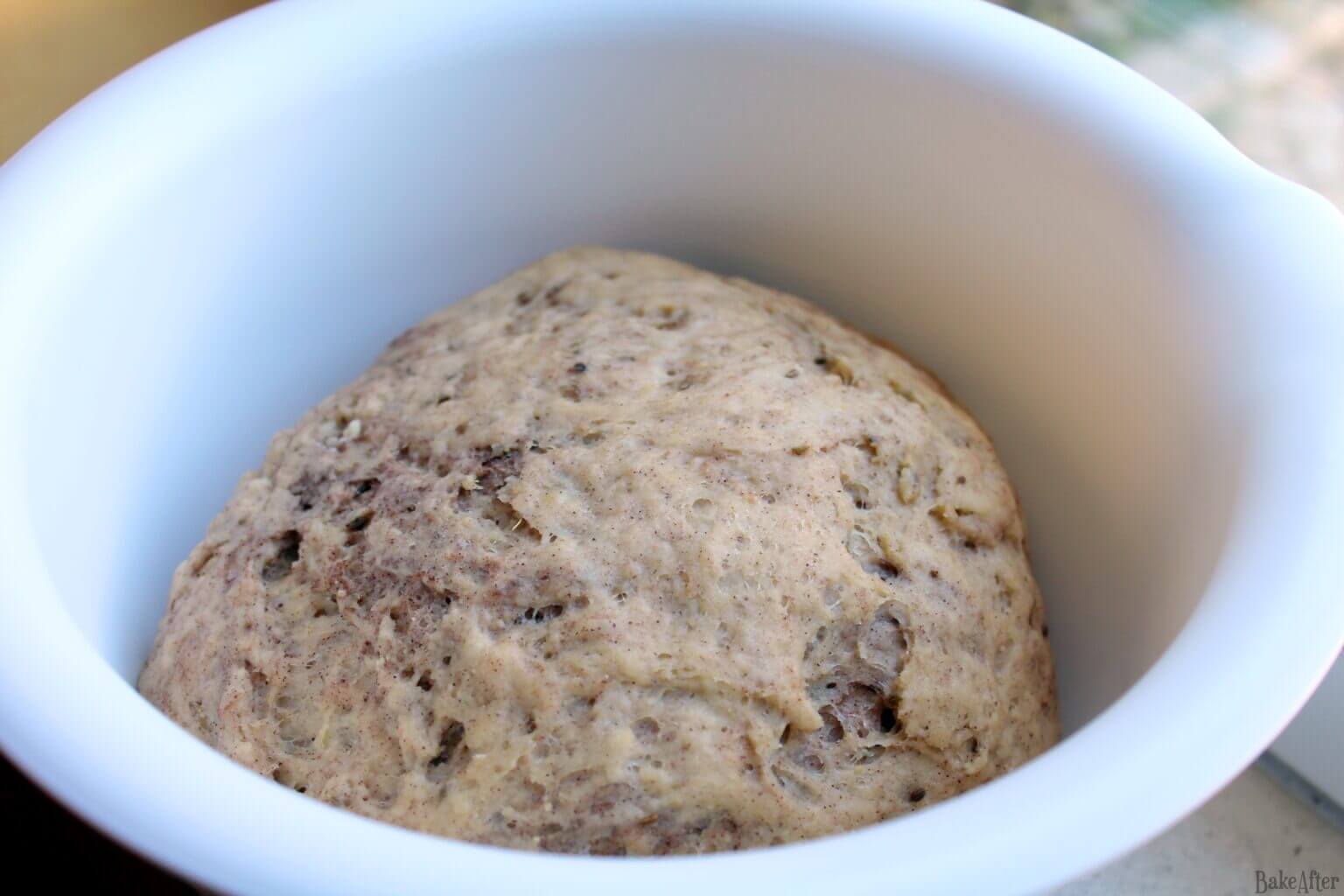 Traditional Portuguese Easter Sweet Bread • Folar de Portugal · Bake ...