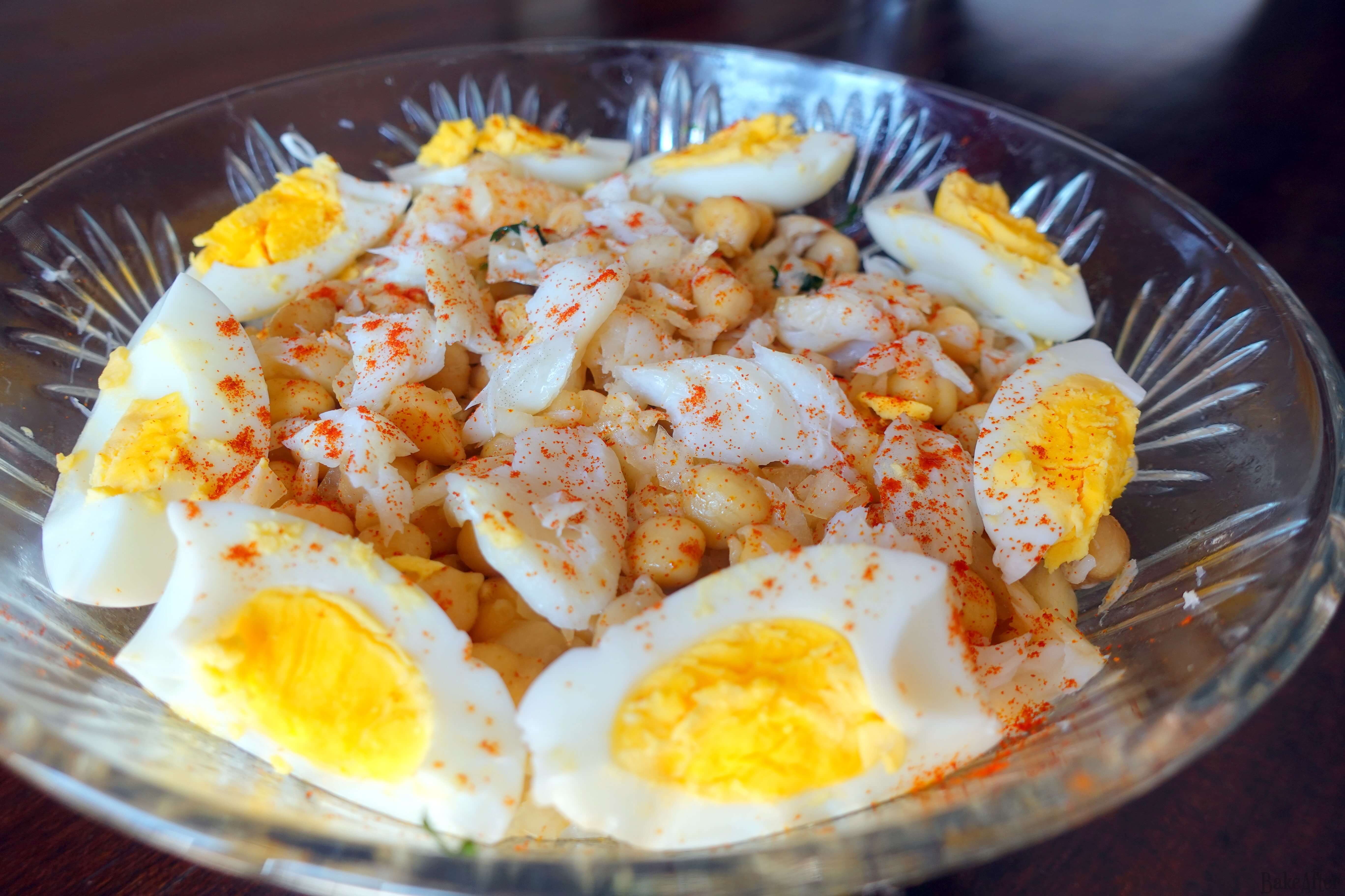 Portuguese Salt Cod and Chickpea Salad with Boiled Eggs • Meia Desfeita ...